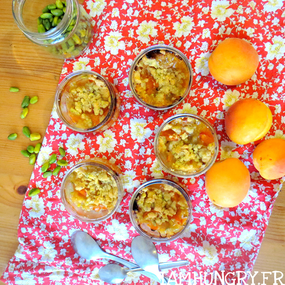 Crumble aux abricots et à la pistache- IAMHUNGRY
